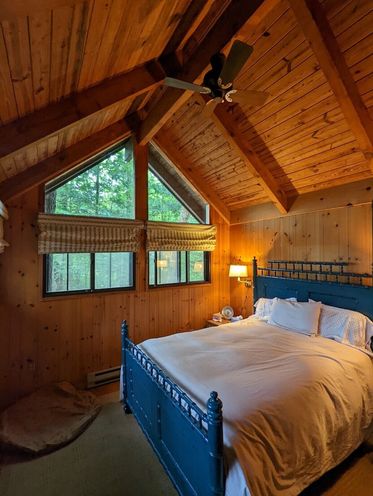 Great Family Cabin In The Woods On A Lake. - Connecticut