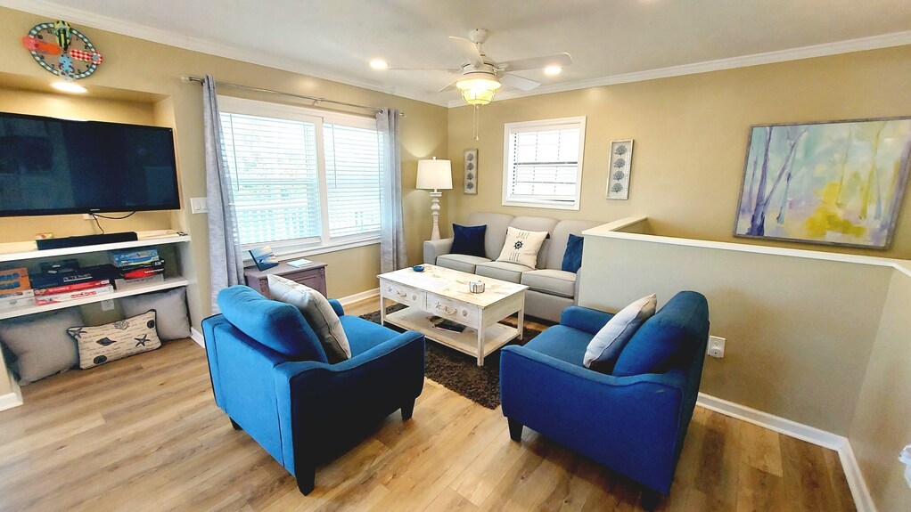 Beachside, 500 Steps Toes In Sand, Pool, Family Friendly, Spring Break Paradise - St. Augustine Beach, FL