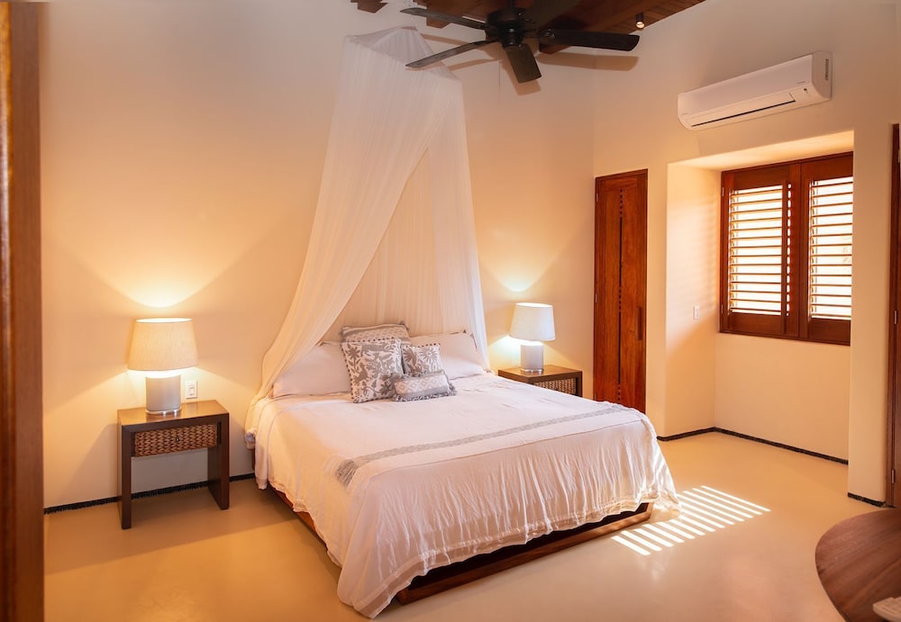 Exclusiva Villa En Punta Garrobo - Zihuatanejo