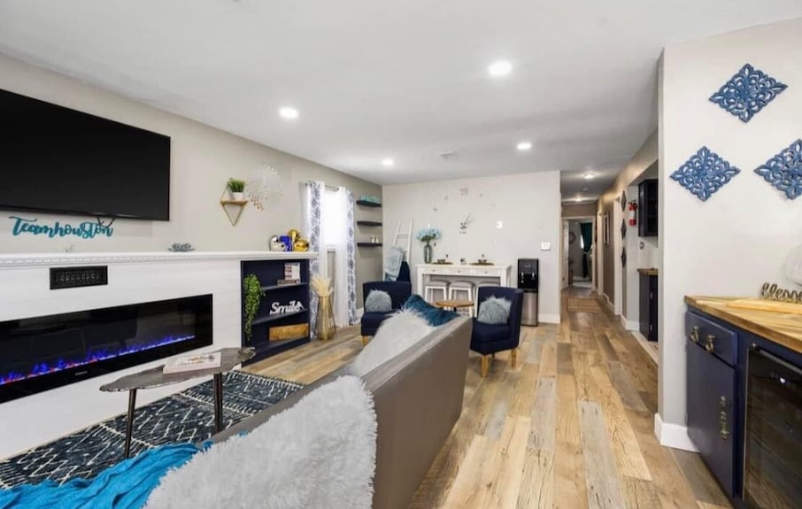 Blueberry 3bd 1ba Suite W/ Fireplace & W/d Close To Local Hospitals And Downtown - 辛辛那堤