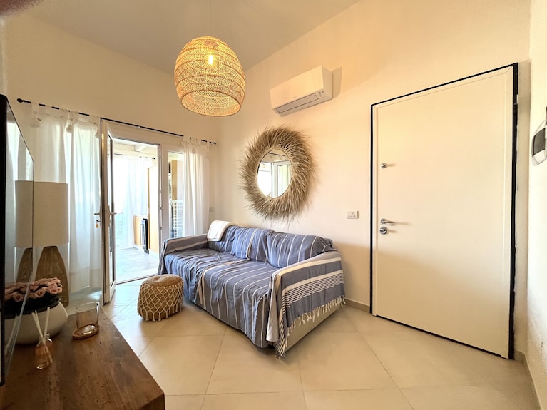 Luxury Sea View Property, 4-min Walk To Beach - Golfo Aranci