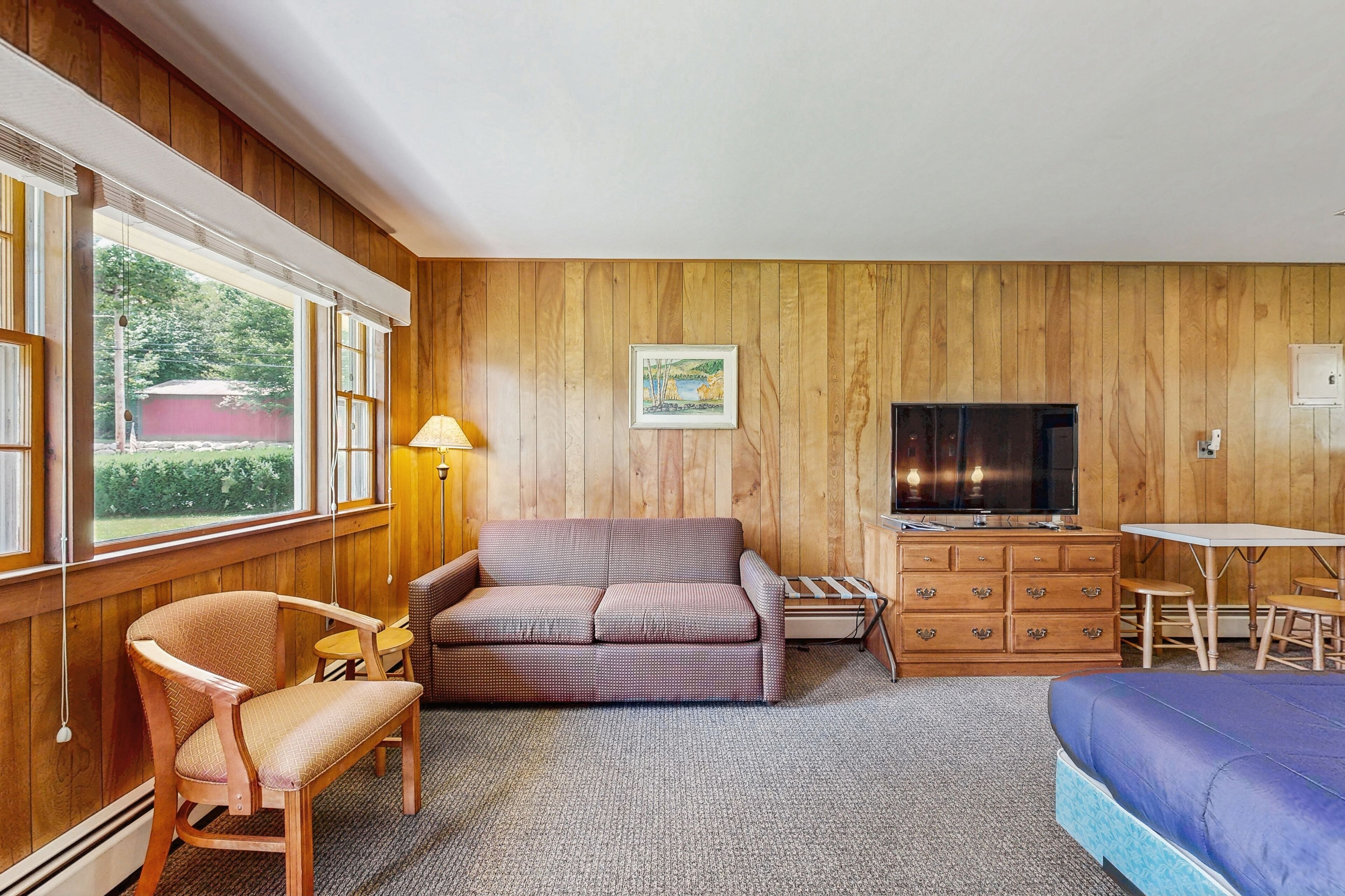 Attractive & Convenient Studio Steps To Water W/wifi, Water Views, & Kitchenette - Wolfeboro, NH