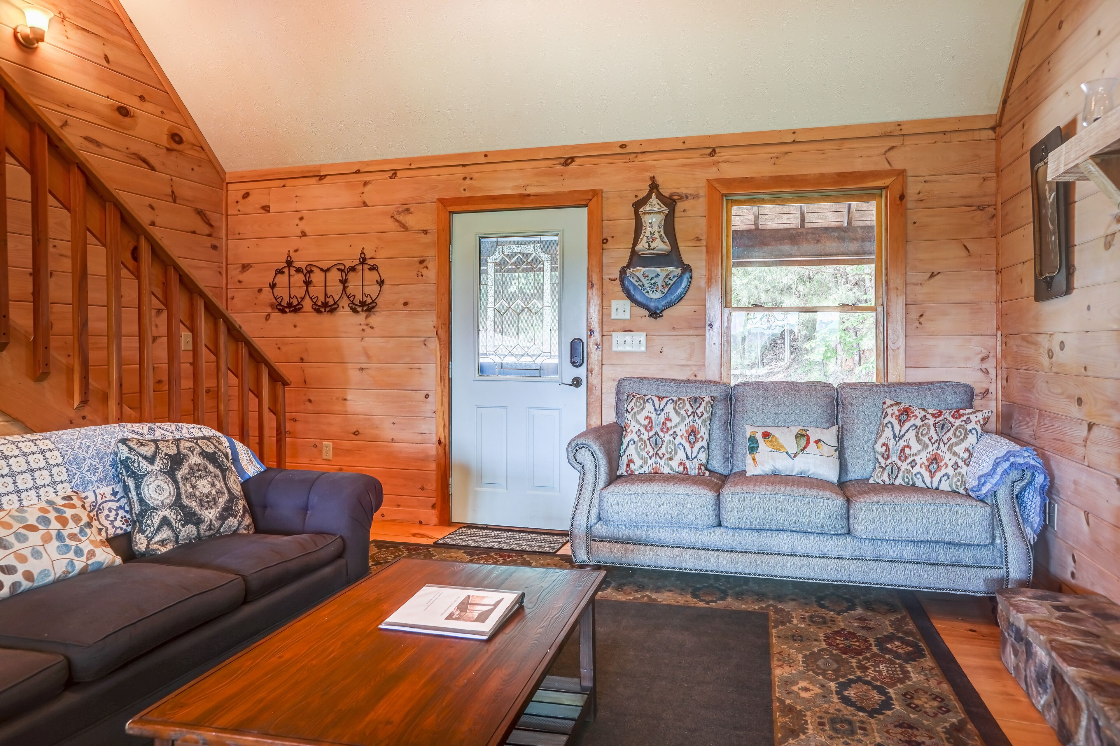 Scenic Escape Near Town With Firepit, 3 Decks, Game Room & Shared Pool - Ellijay, GA