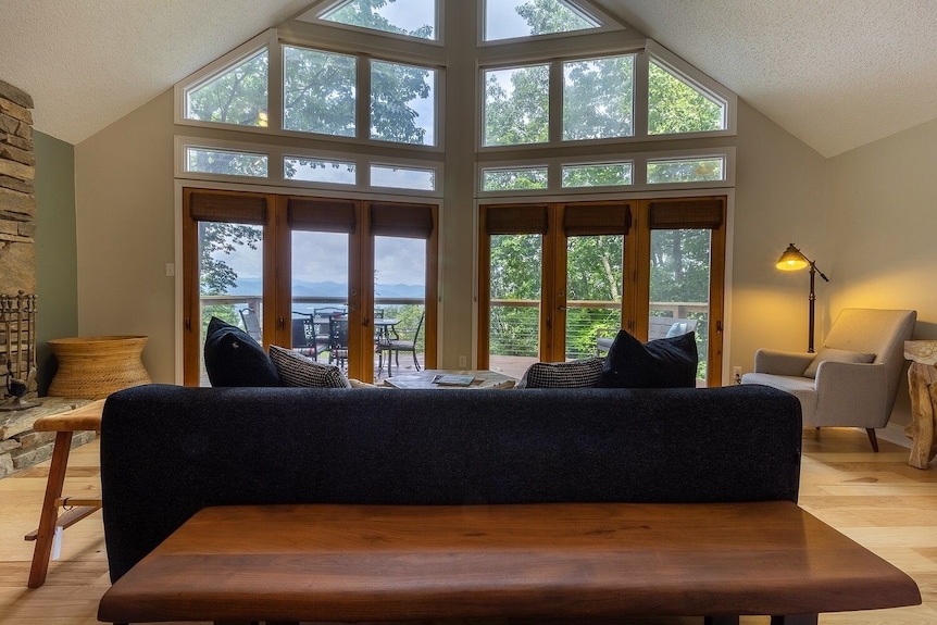 Views & Brews | Mountain And Lake Views In Asheville With Hot Tub And Sauna - North Carolina