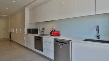 Apartamento (1 Bedroom) | Cozinha privada | Um frigorífico