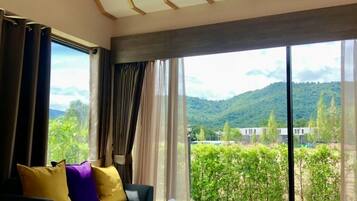 Sweet Hillside Chalet | Sala de estar