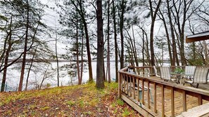 Cabine, várias camas, cozinha | Varanda