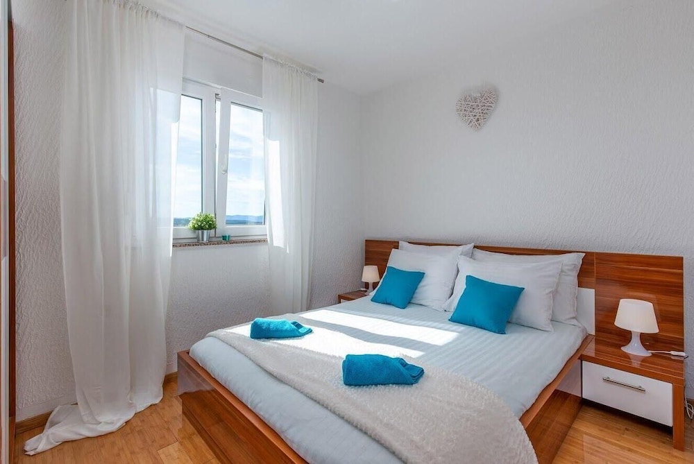 Holiday Apartment Dramalj For 1 - 3 Persons With 1 Bedroom - Twin House - Crikvenica