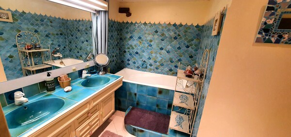 Bel Appartement En Plein Coeur Du Vieux-nice - Nice