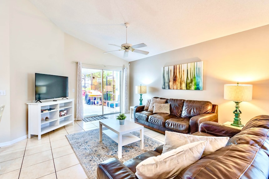 Ref 01 Lake Berkley. Stunning Villa Own Pool. Near Disney - Kissimmee, FL