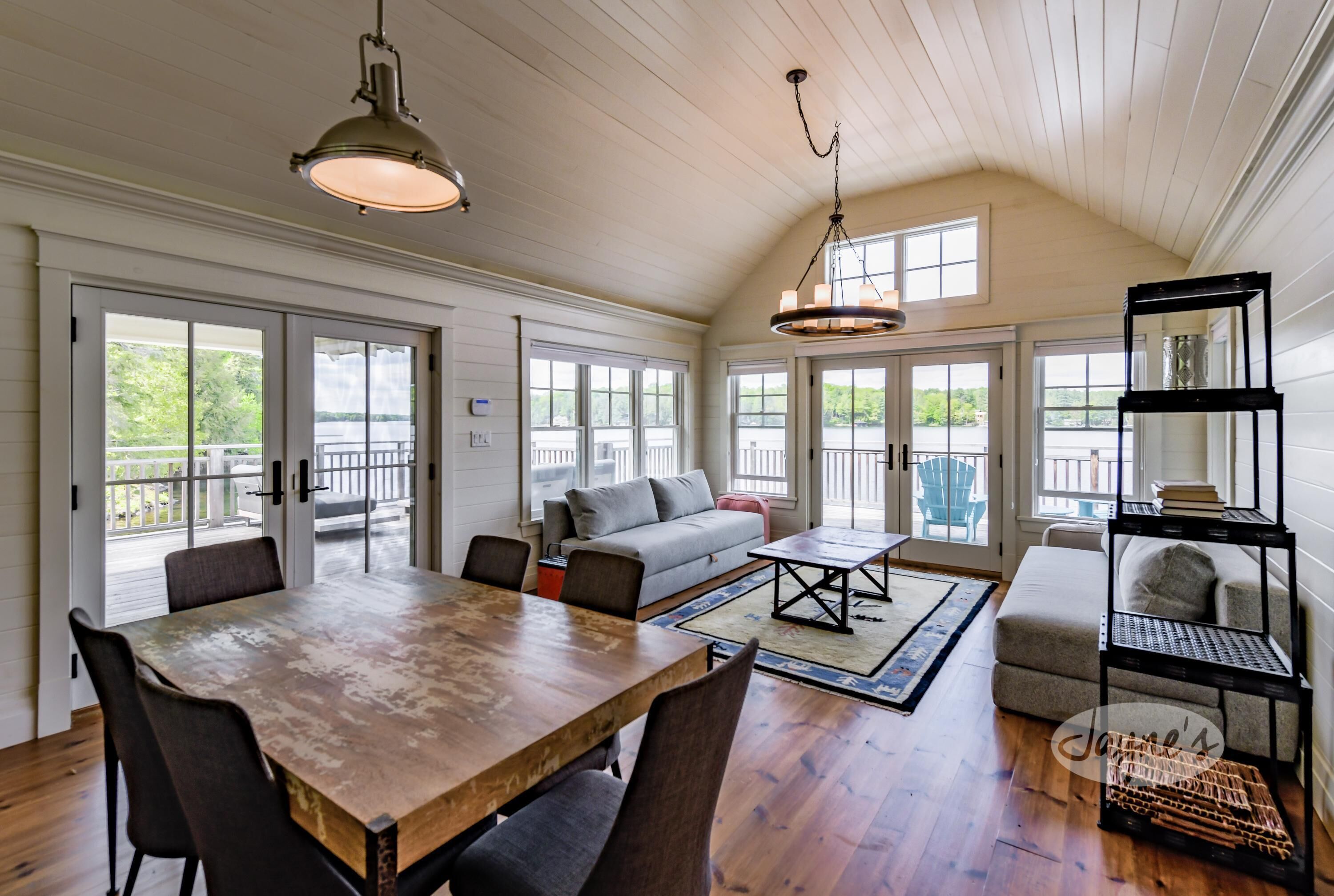 Exquisite 8 Bed, 7 Bath Cottage On Lake Joseph Boasting Infinity Pool + Hot Tub! - Ontario