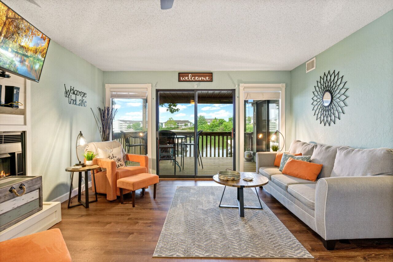 Summer Serenity Waterfront Condo!- Indoor Pool! - Sunrise Beach, MO