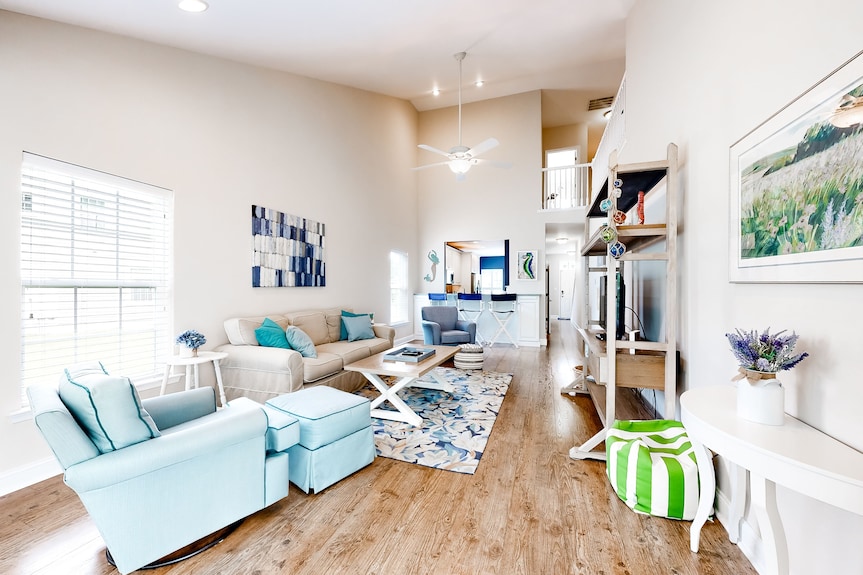 Dog-friendly Townhome With Pool, Central Ac, & W/d - Only 1.5 Miles The Beach - Rehoboth Beach, DE