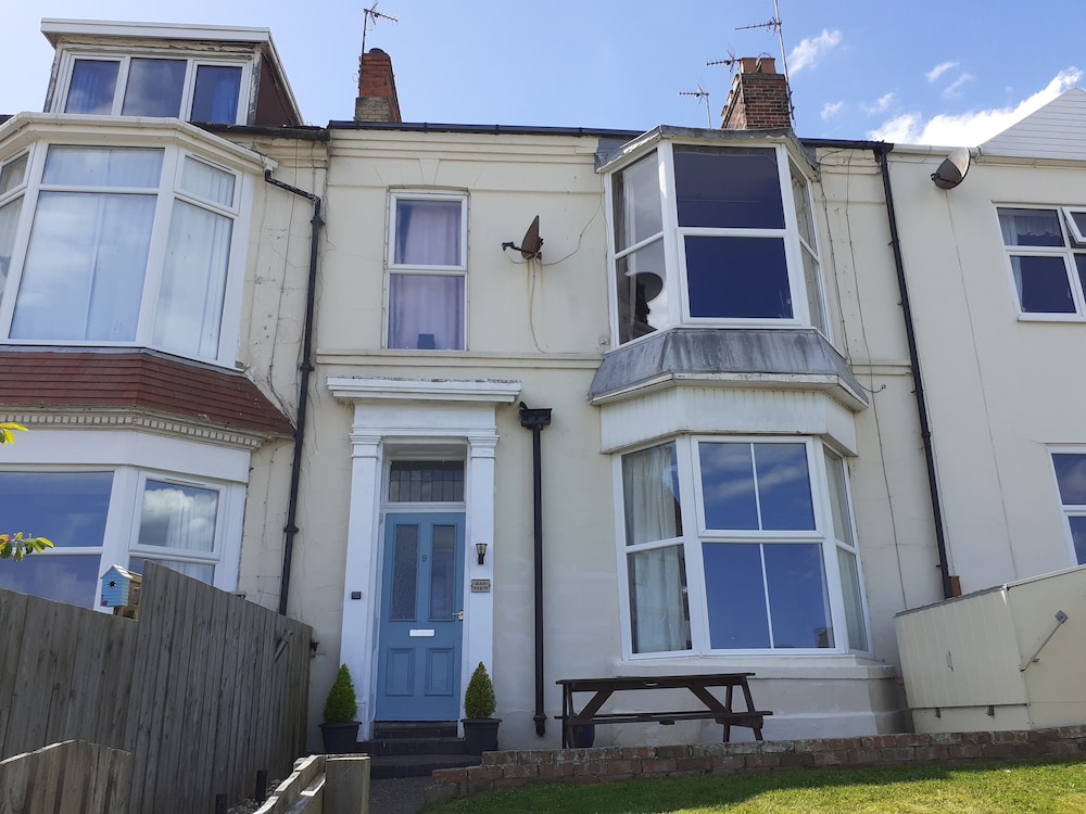 Sea Front Apartment - Hornsea