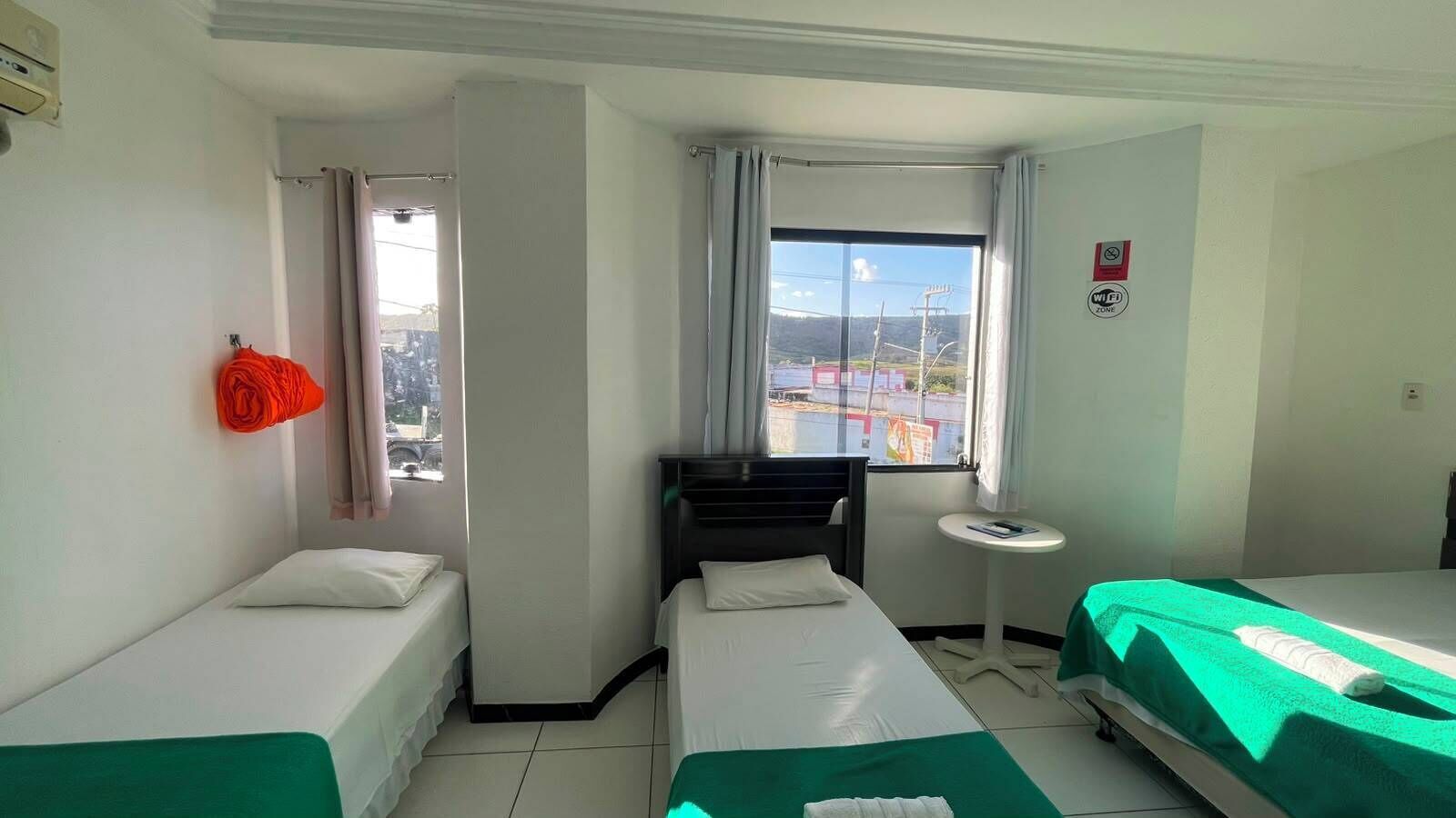 Wi-Fi de cortesia, roupa de cama