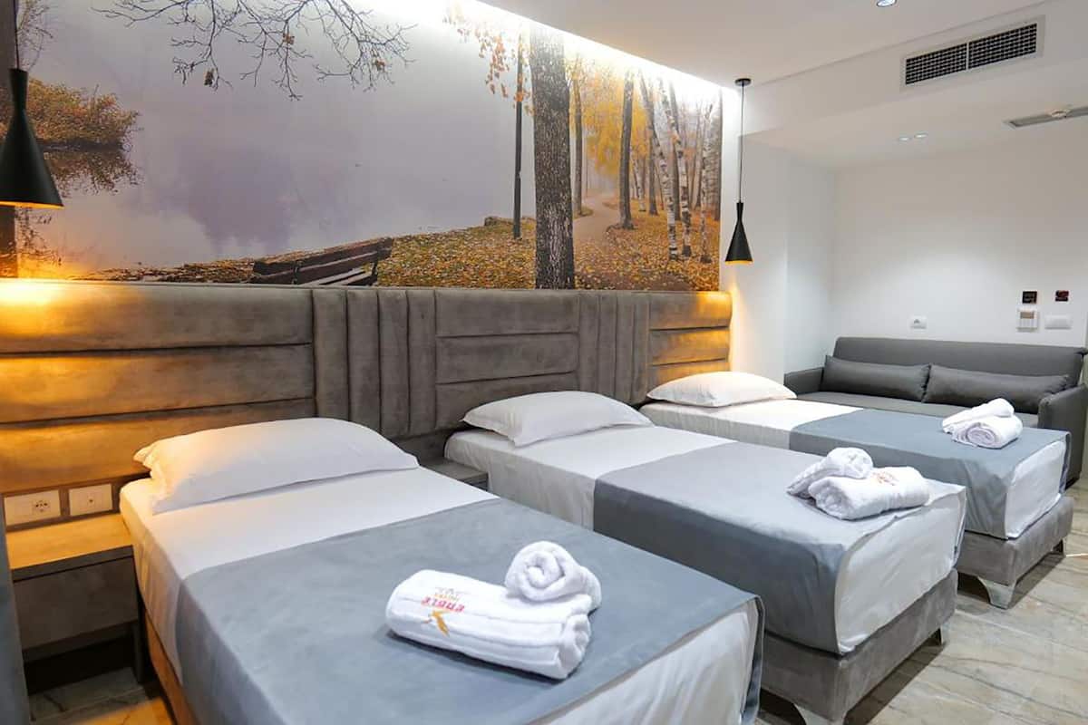 Quarto Quádruplo | 1 quarto, roupa hipoalergénica, roupa de cama fornecida