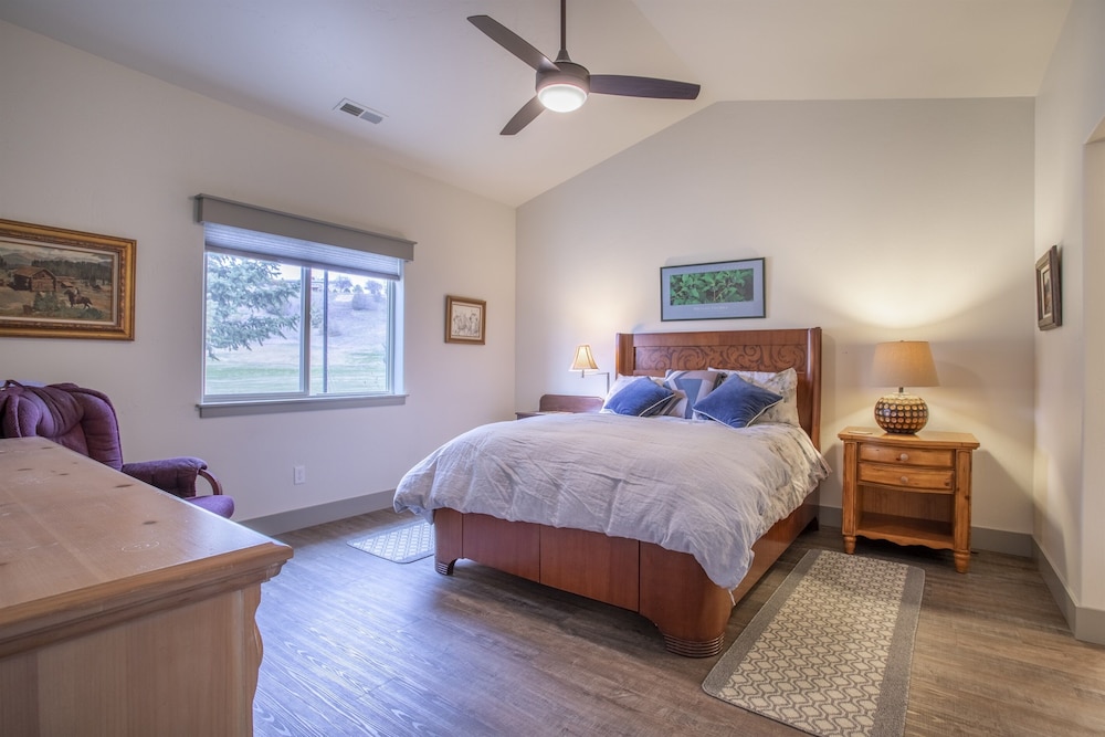 Perfect Golf Getaway Near Glacier, 2/2 Townhome Right On Golf Course - Kalispell, MT