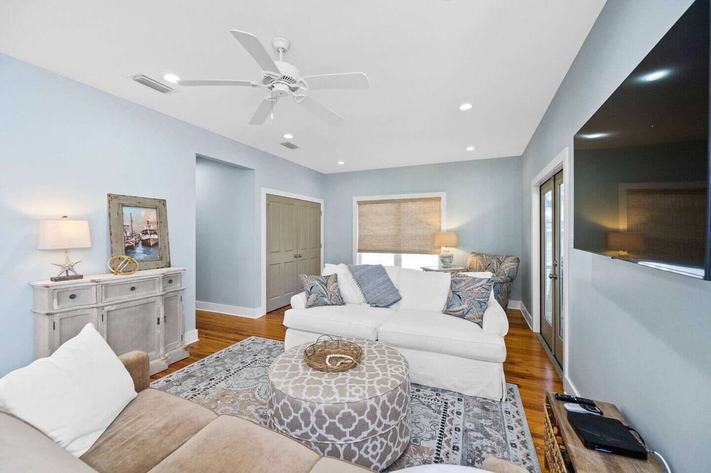 Peaceful Fairhope Waterfront Cottage With Screened Porch, Private Fishing Pier, And Charming Bunk Room - Fairhope, AL