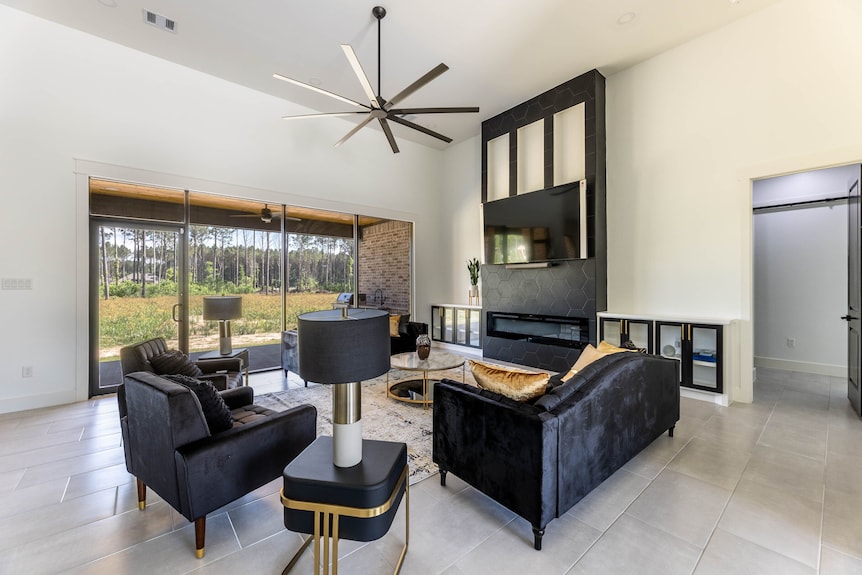 Luxury Smart Home Less Than A Hour From Houston - Crosby, TX