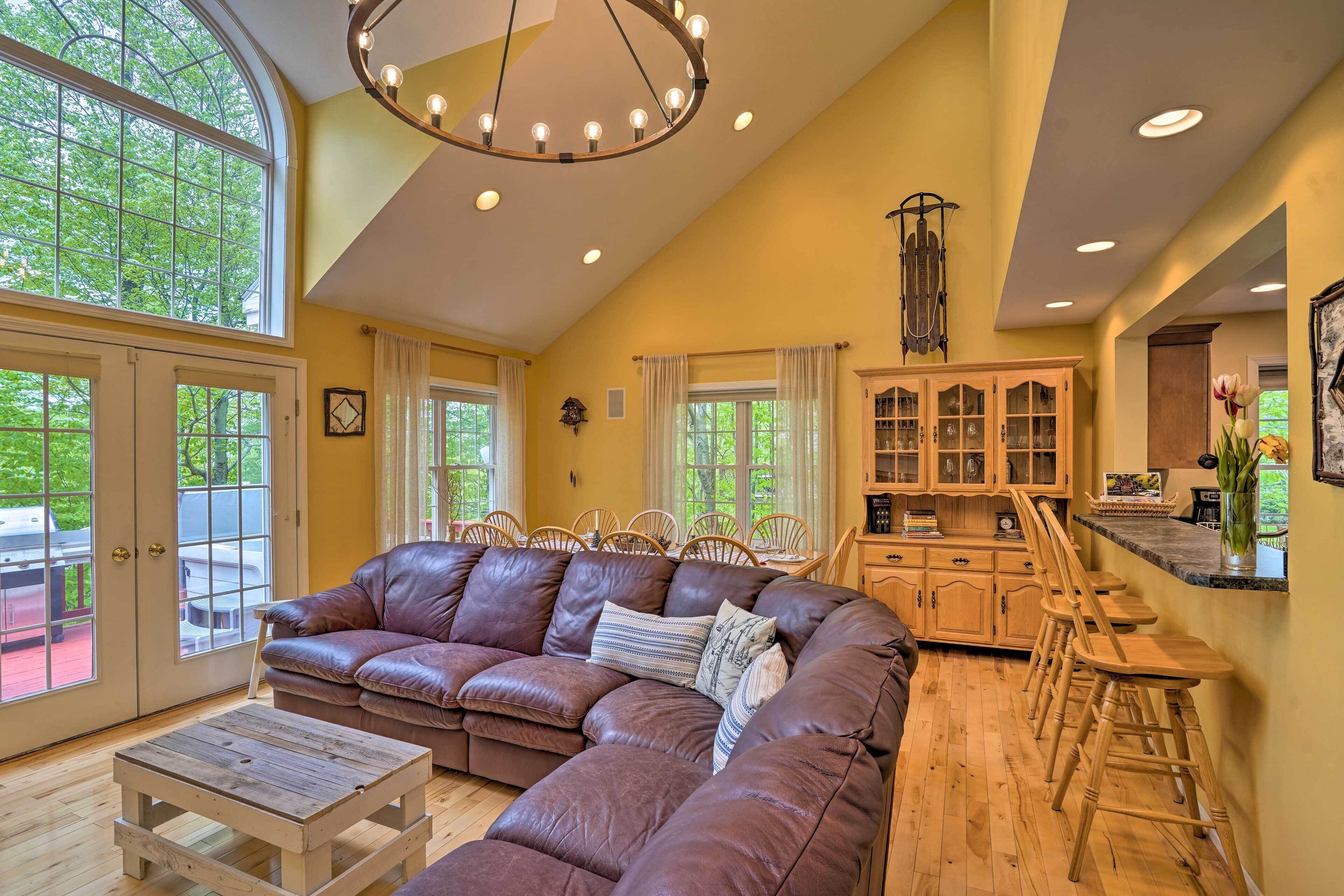 Family-friendly Hancock Home: Walk To Slopes! - Pittsfield, MA