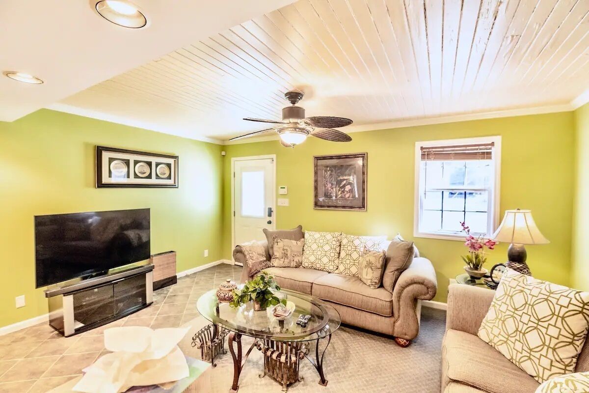 Perfect Private Getaway Near Downtown Raleigh! - Raleigh, NC