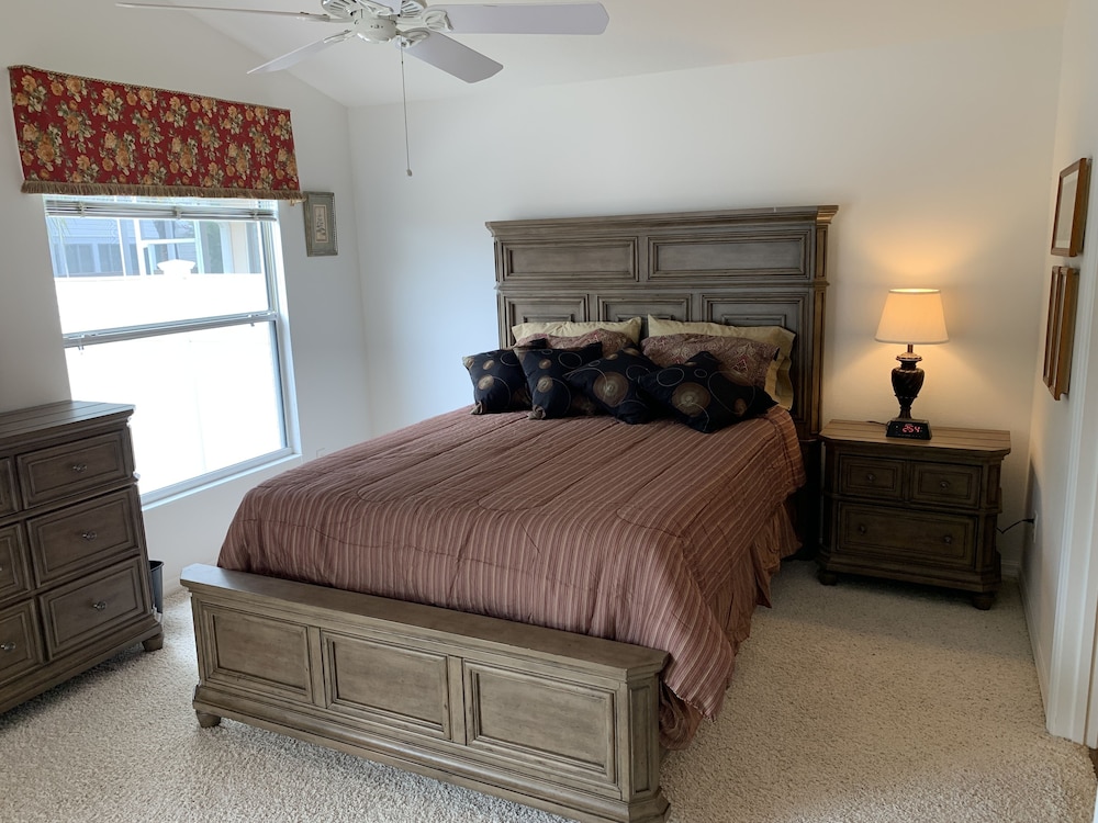 Beautiful Dog Friendly Home With Gas Golf Cart, Bbq Grill, & Free Wifi! - Lake Harris, FL