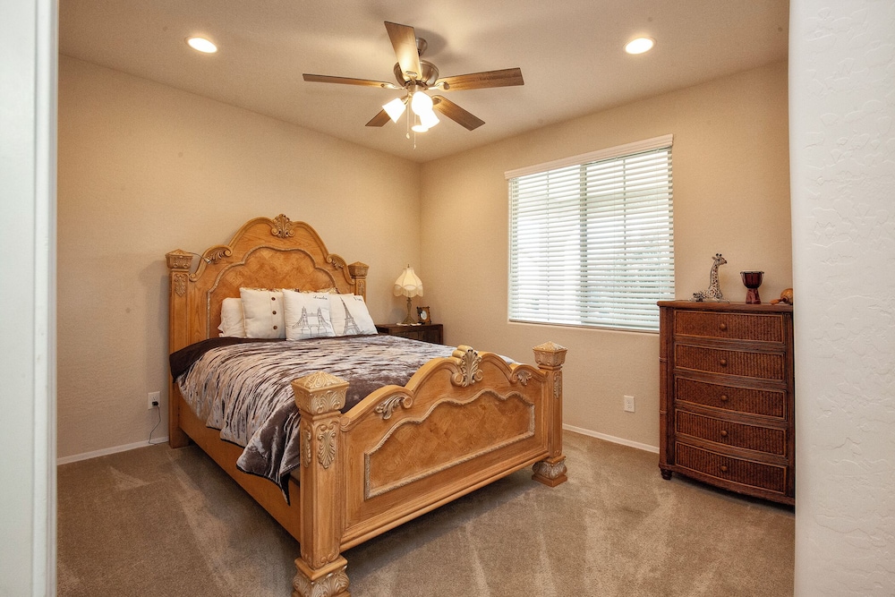 55+resort Golf Living With Mountain View’s In Beautiful Scf Az - Surprise, AZ