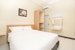Quarto Standard | Secretária, Wi-fi grátis, roupa de cama fornecida 
