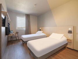 Quarto família, várias camas | Escrivaninha, quartos à prova de som, Wi-Fi de cortesia