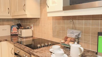 Casa de Campo | Cozinha privada | Um frigorífico, uma máquina de lavar louça, uma chaleira elétrica