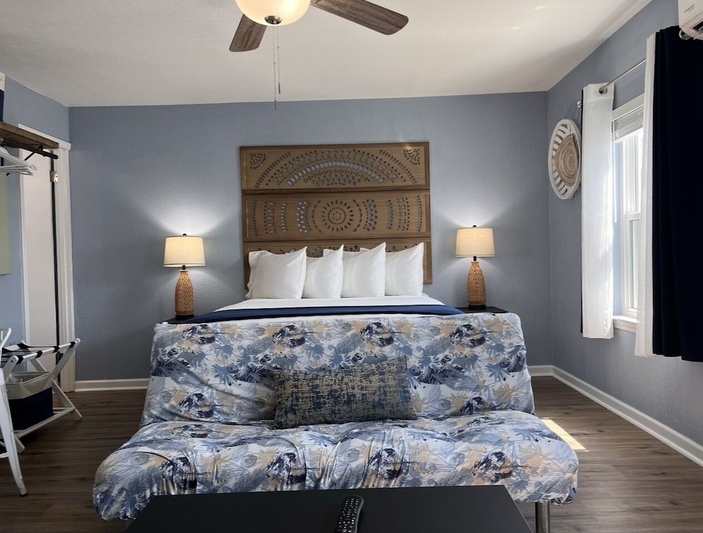 The Mark At Surfside, Apt. 10 - Lake Jackson, TX
