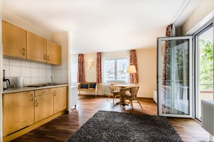 Quarto Nobre | Secretária, cortinas/cortinados opacos, quartos insonorizados 