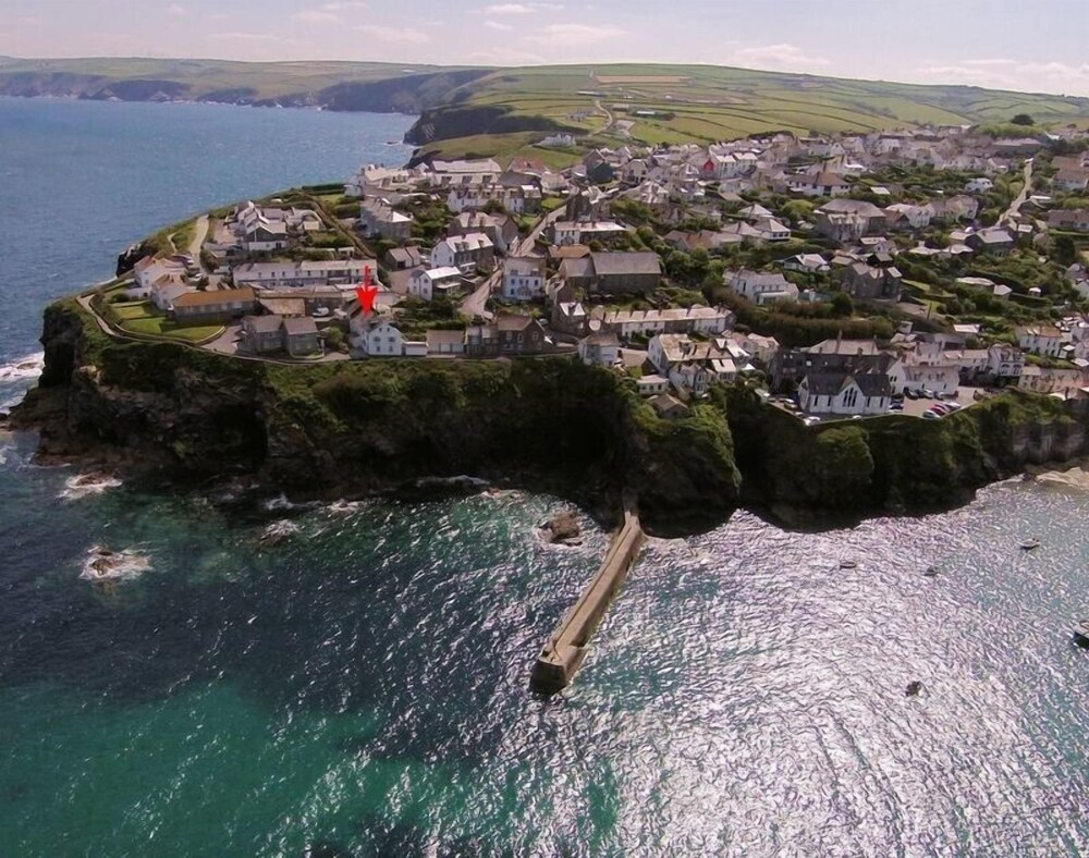 Beehive Cottage - Port Gaverne