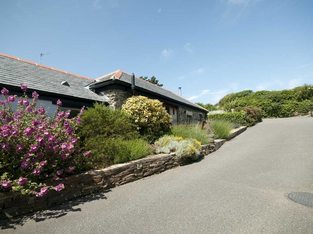 Lavender Barn - Crantock