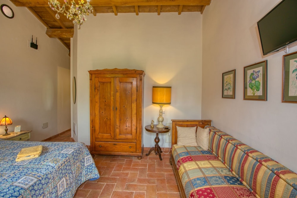 Casa De Vacaciones Ideal En Asís Con Piscina - Asís