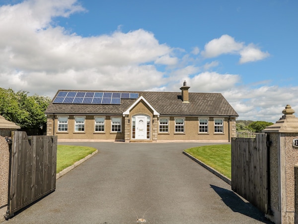 Willow Tree Farm House - Northern Ireland