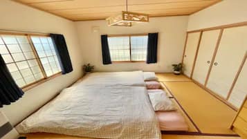 Casa de campo básico | 4 quartos, Wi-Fi de cortesia, roupa de cama