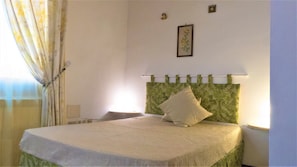 2 quartos, Wi-Fi de cortesia, roupa de cama