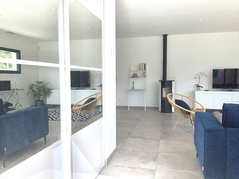 Villa Moderne. Air Conditioned. Swimming Pool. Barbecue. No Vis A Vis. Optical Fiber - 亞維農