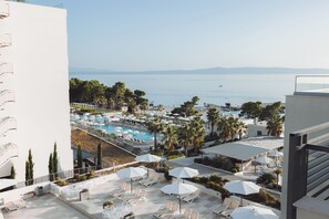 Deluxe One-Bedroom Apartment with Sea View | Terraço/pátio