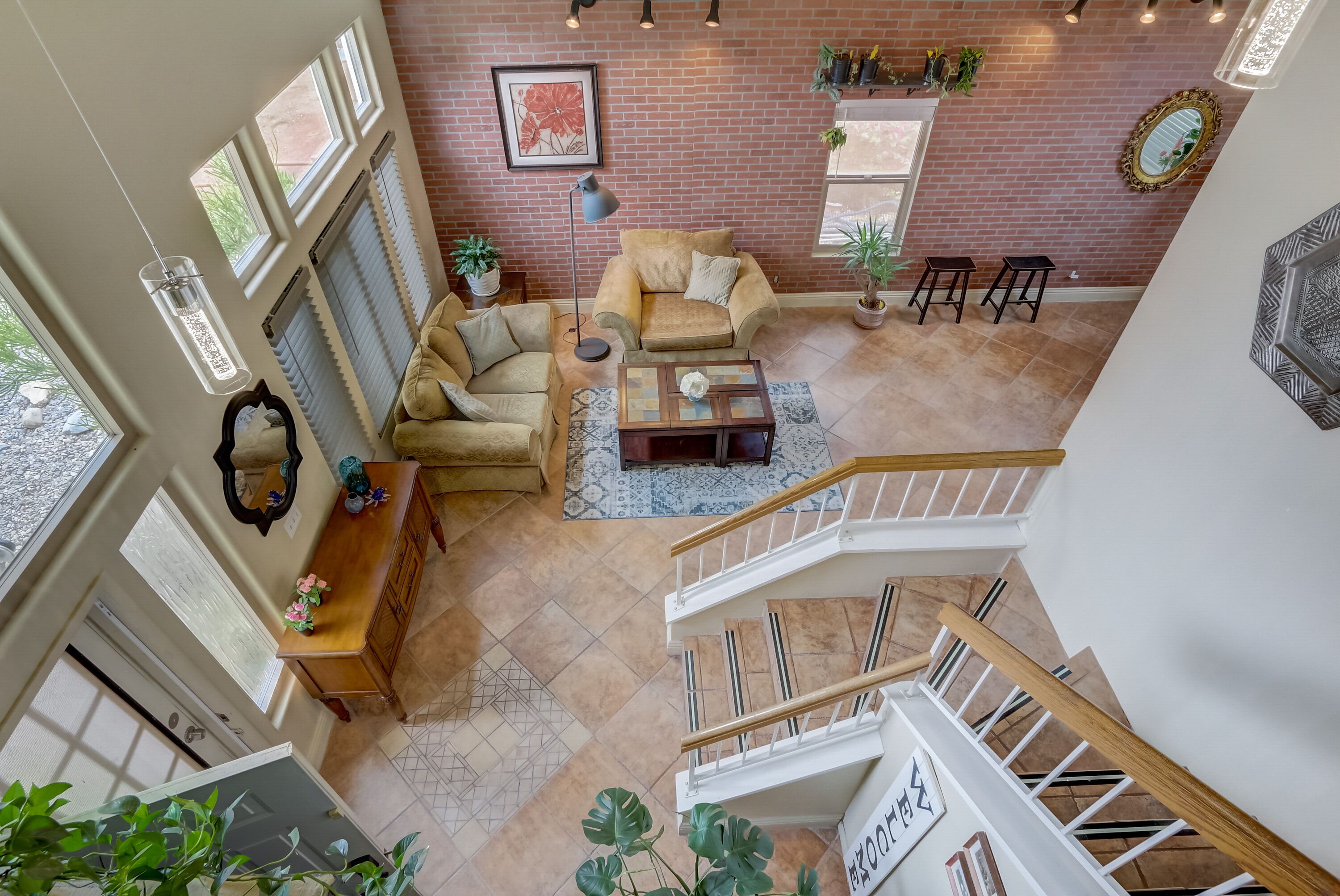 Spacious, Large Pool, Hot Tub, Oasis -Close To Speedway, Strip, Airport - Las Vegas Motor Speedway