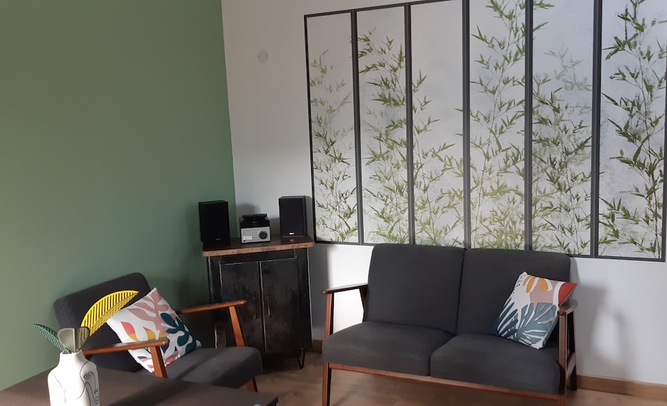 Joli Cabanon - Terrasse Avec Vue Sur, Jardin Ombragé Et Place De Parking Privée - Les Vans