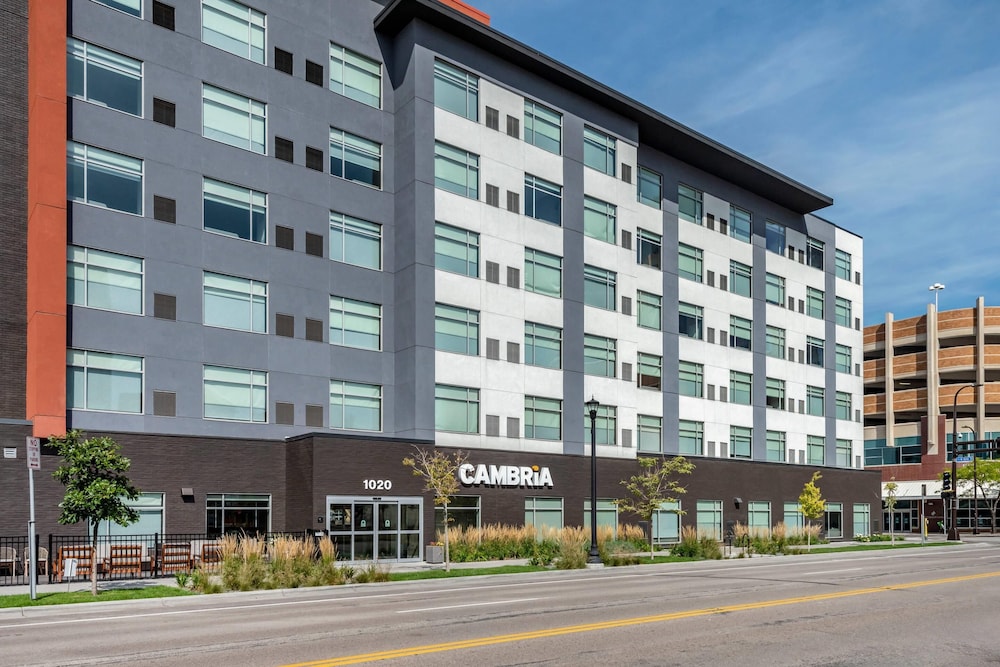 Cambria Hotel Minneapolis Downtown - Minneapolis, MN