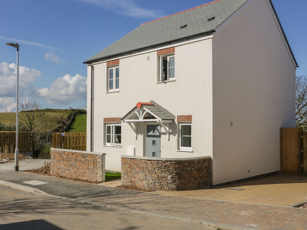 4 Trerammet Crescent - Tintagel