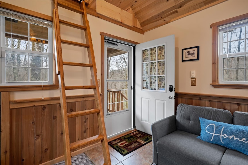 Hot Tub! Tiny Home Fire Pit! Pet Friendly On 5 Acres Of Seclusion! - Ohio