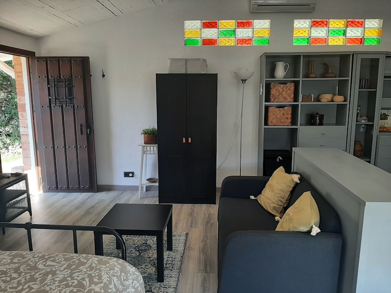 House/loft With Sea Views, Large Swimming Pool, Very Quiet. 2.5 Km From The Beach - Catalonia