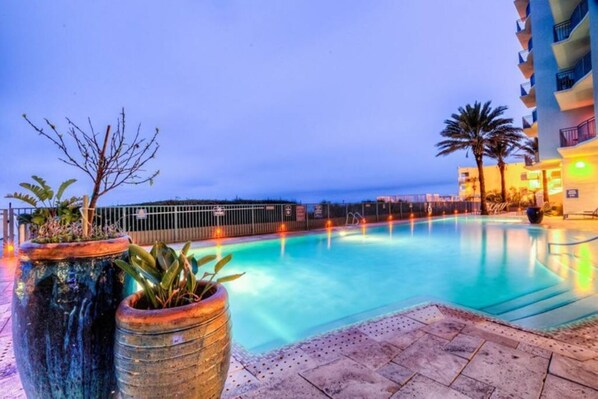 SPRING DISCOUNT! LUX Beachfront Condo!! Walk to Pier Park-Beach Chairs ...