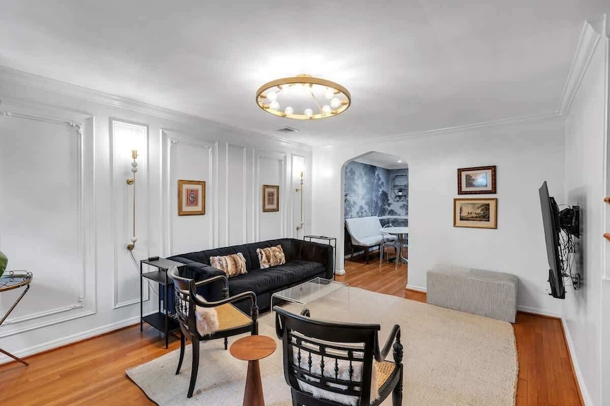 Sojourn Old Town Perfection | Fire Pit & Parking - Alexandria