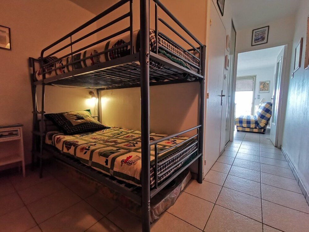 Joli Studio +Cabine Pour 4 Personnes. Face Mer Et Proche Du Centre Ville Du Lavandou - Le Lavandou