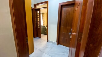 TV de tela plana 32 polegadas com canais via satélite, TV